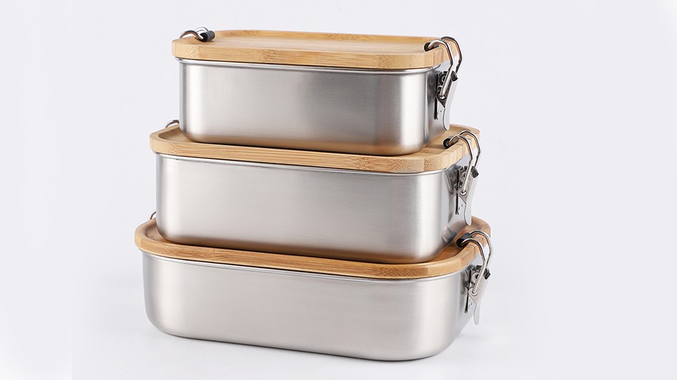 Lunch box with a lid made of bamboo and a clasp - nicety