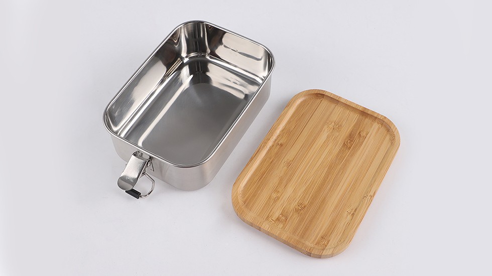 Lunch box with a lid made of bamboo and a clasp - nicety